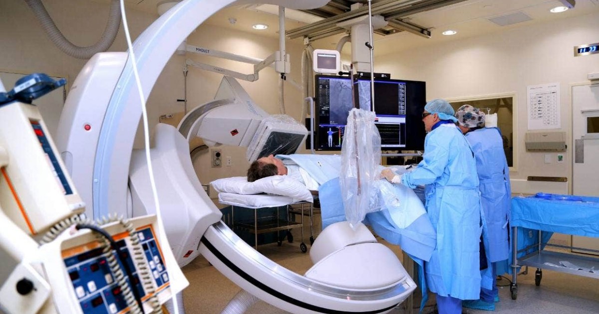 Health minister officially opens Taranaki's $3.6m angiography suite ...